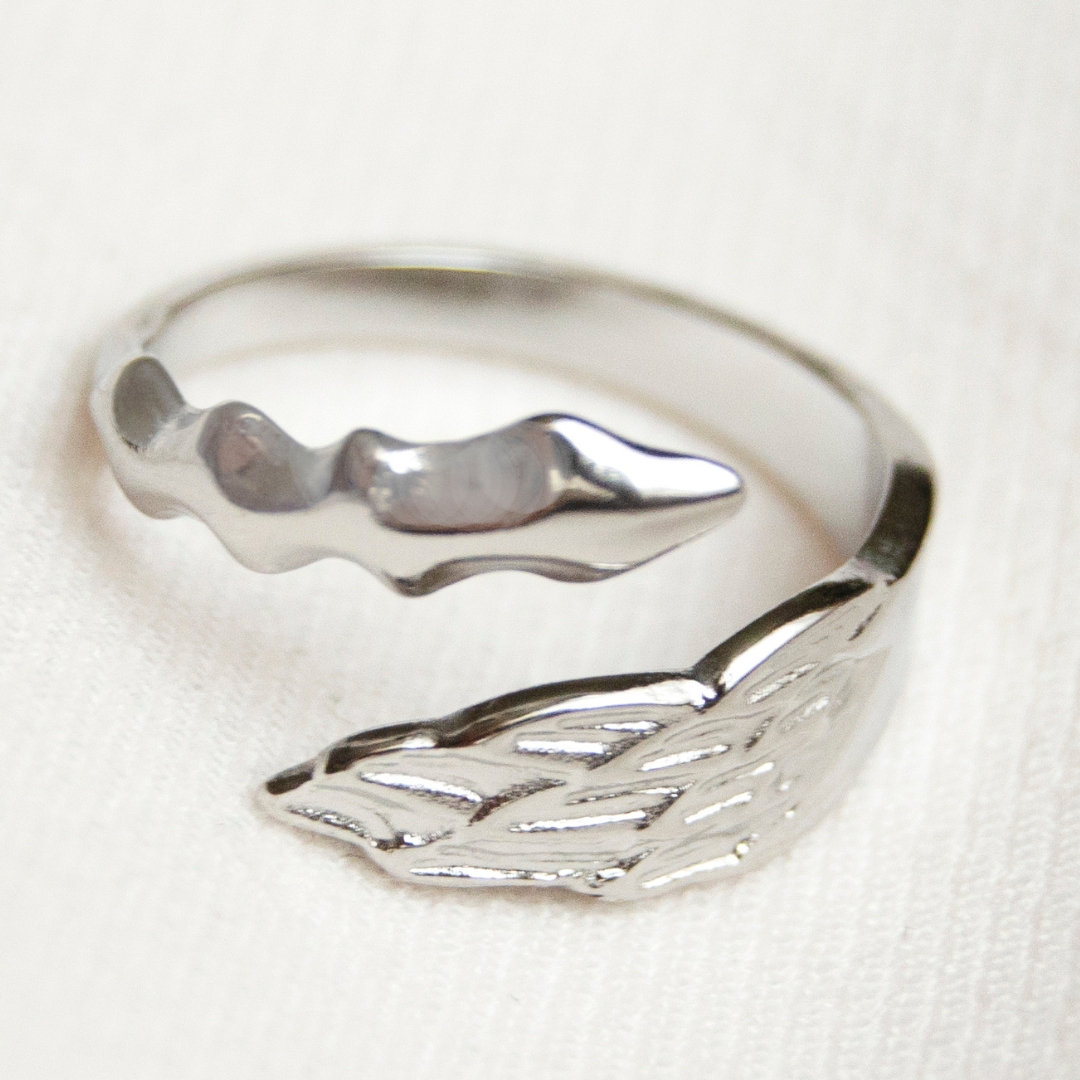 Angel Wing Ring - Soul Analyse